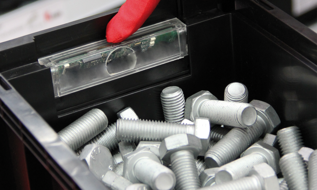 Intelligent ordering: Kanban box iBin® | Würth Industrie Service